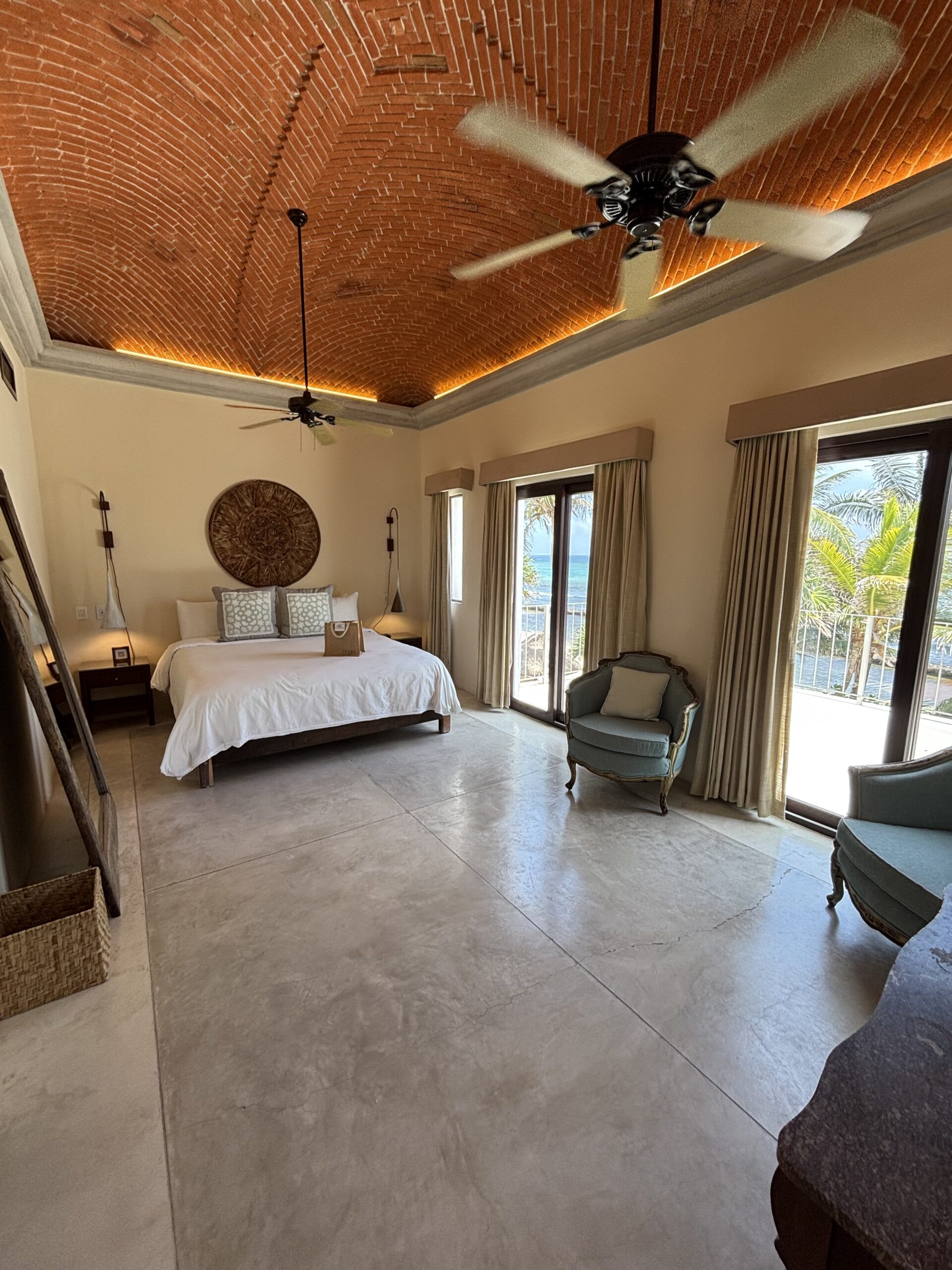 Hacienda Deluxe King Ocean View Suite (possible additional twin)-ARENA ...